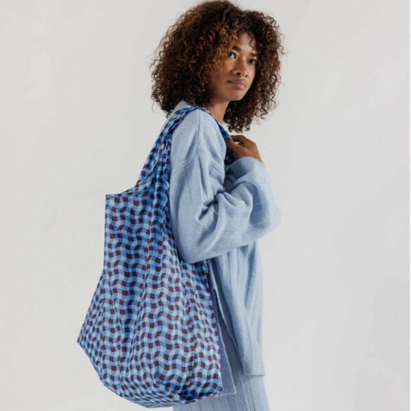 BAGGU | Bags | Nwt Big Baggu Wavy Gingham Blue | Poshmark